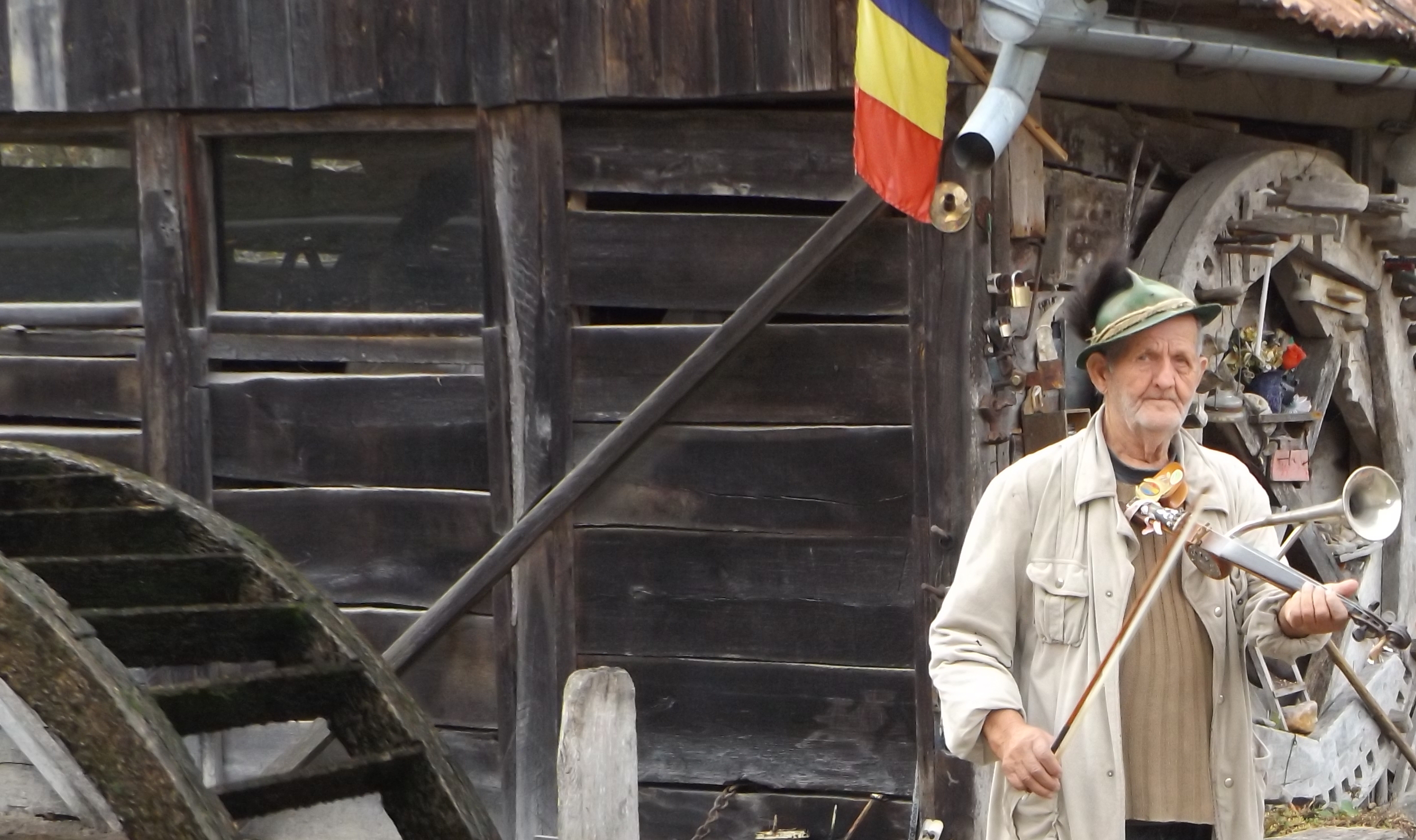 Moara funcţională cu apă din Munţii Piatra Craiului – Natură